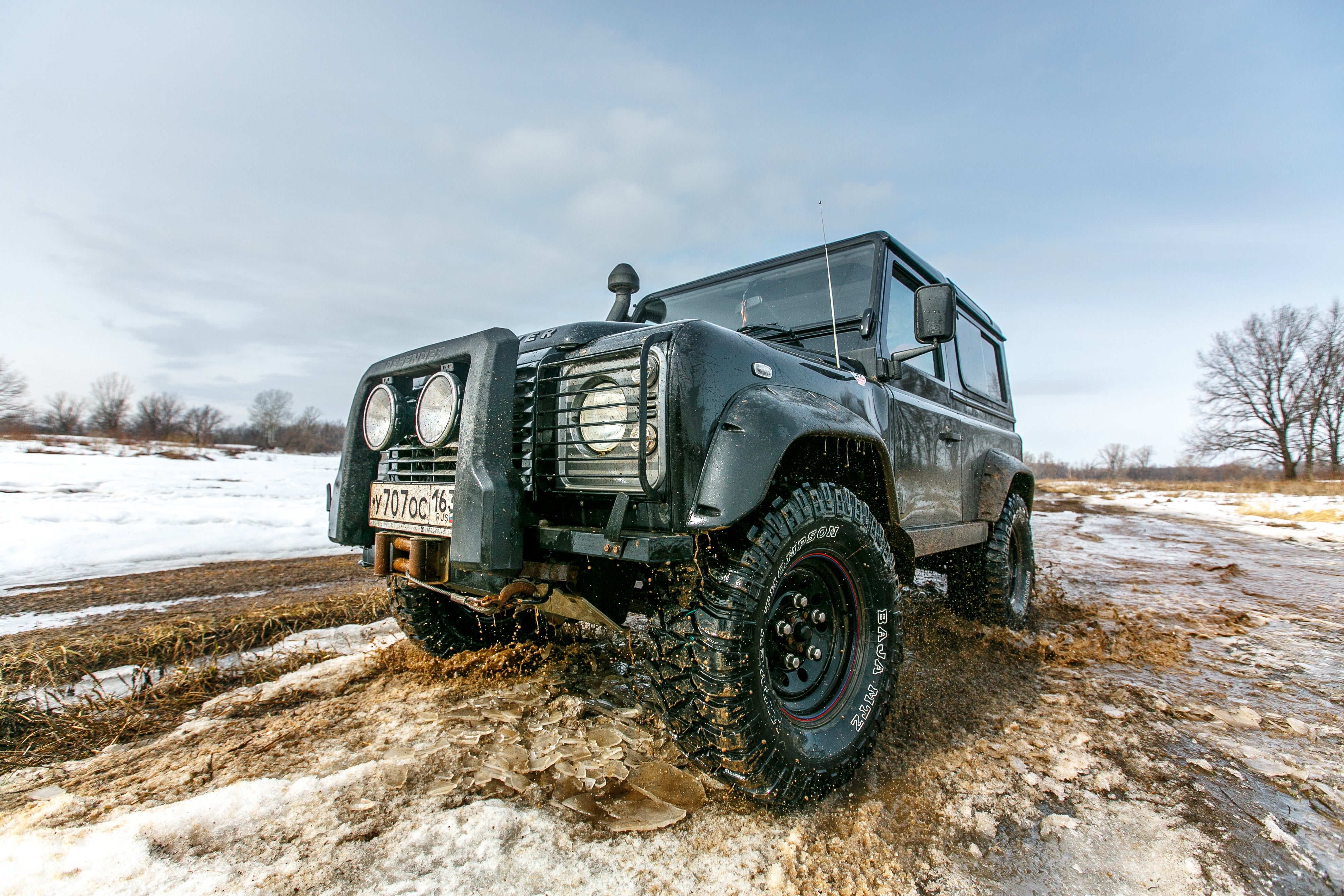 Land Rover Classic Defender Security Tracking – 4WDrive